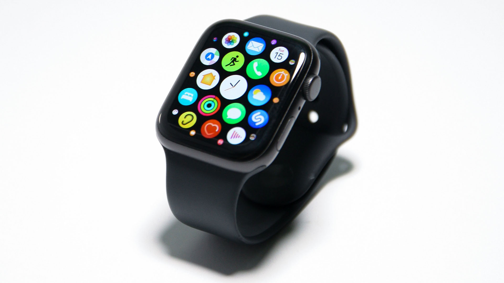 Apple Plans To Add Blood Pressure Monitoring Thermometer To Smartwatch
